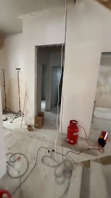 Механизированная штукатурка дома. Что произошло с коттеджем после 10 дней окончания работ?