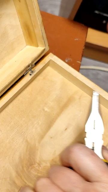 Как забивать маленькие гвоздики (92)