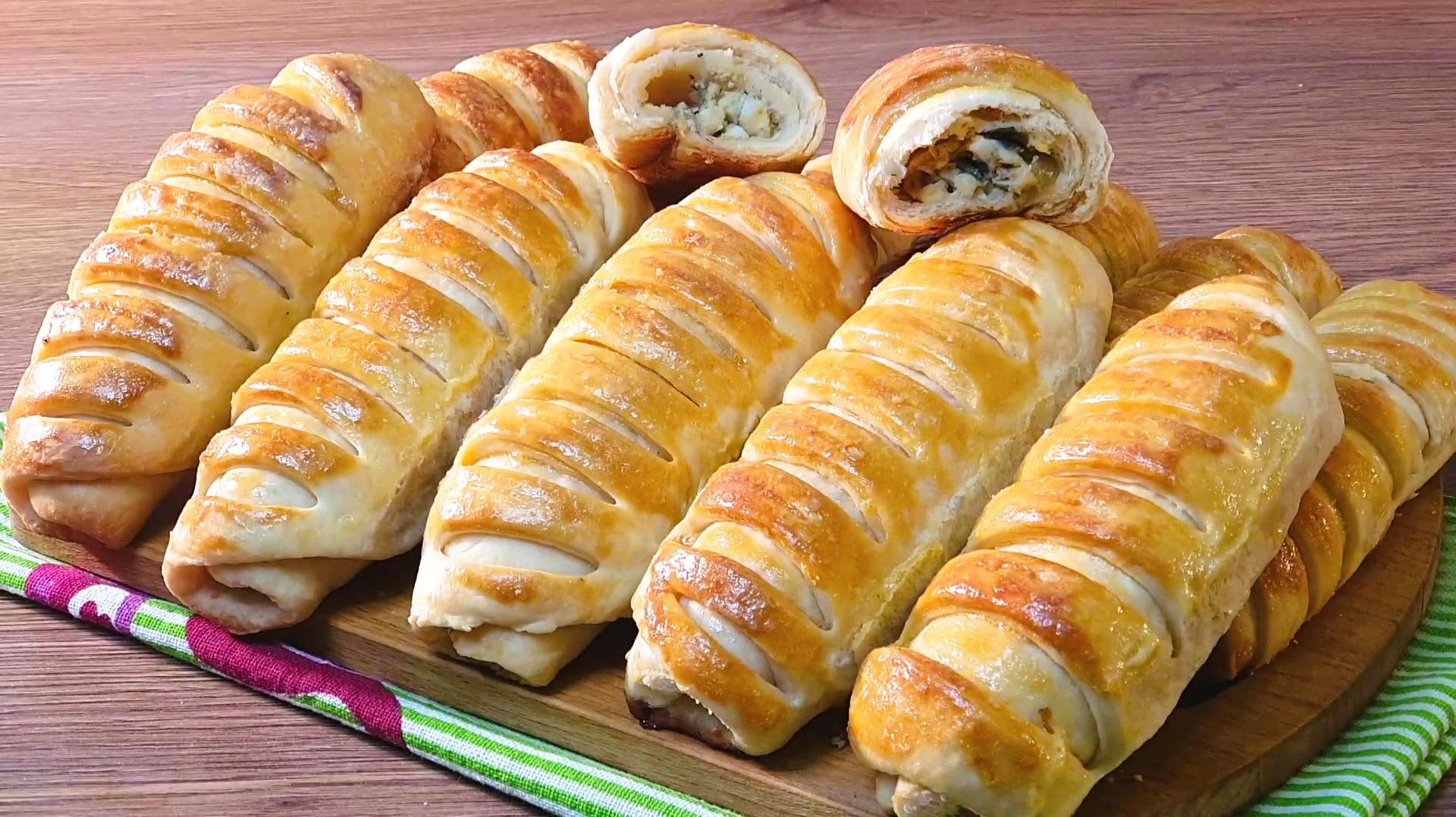 Пирожки с несладкой и сладкой начинкой