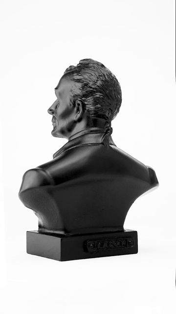 Бюст чугунный "Суворов А.В.". Артикул 200119. https://феникс.art