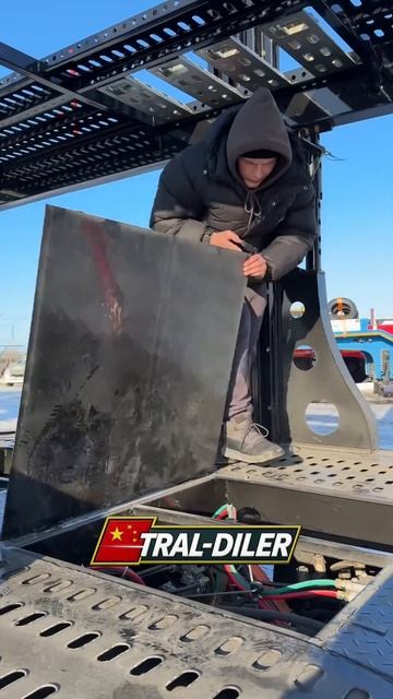 Перевозит 8 авто ЗА РАЗ! AMUR LYR9402TCL