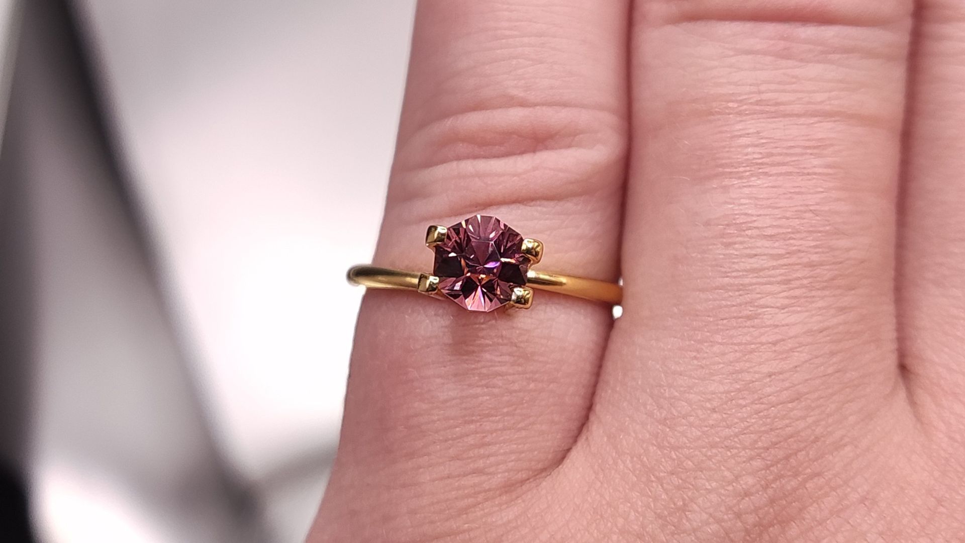 Турмалин рубеллит 0.85 ct. Малхан + гемм. заключение