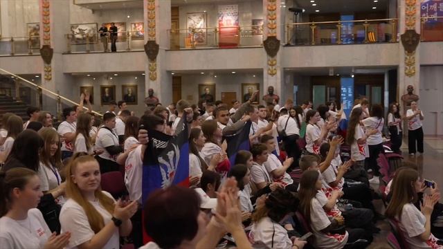 Тёплая и вдохновляющая встреча Министра энергетики РФ Сергея Цивилева с ребятами из ДНР