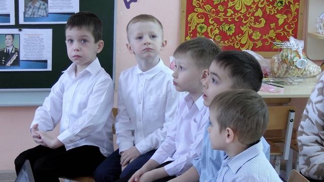 В гости к дошколятам пришла почетный гражданин городского округа ЗАТО Светлый Людмила Мальцева