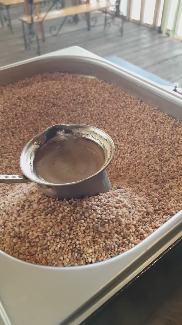 Готовлю кофе на песке в Пицунде. Абхазия Апсны. 💖