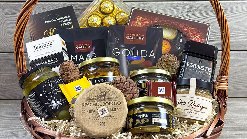 Подарочная корзина «Съешь меня»