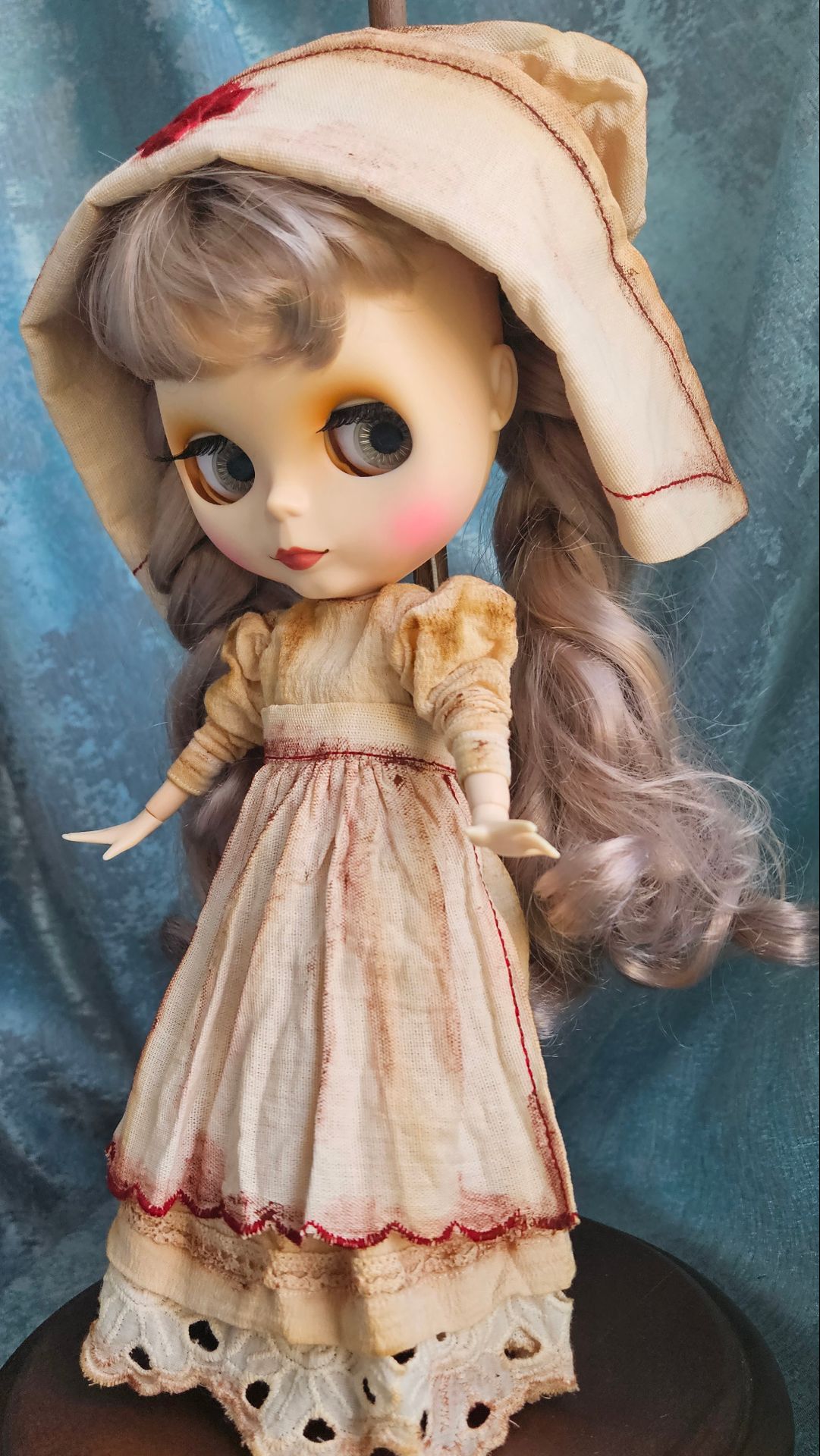 Винтажная медсестра викторианской эпохи - авторский наряд для куклы Блайз.