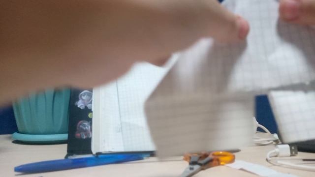 как сделать подставку для телефона тут