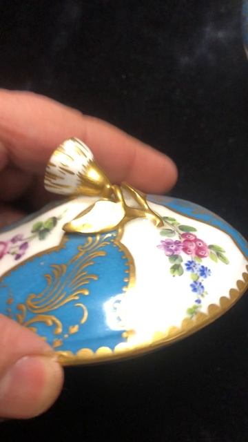 Севр 18 века предмет из моей коллекции 001