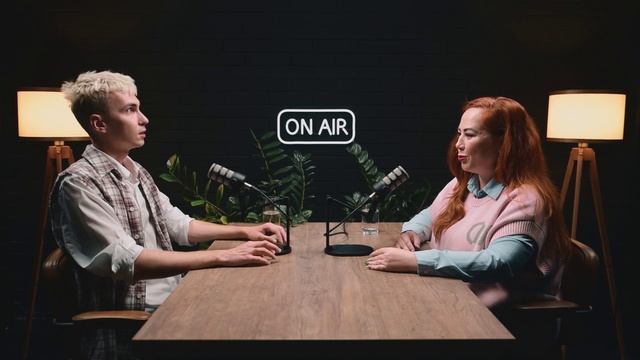 Подкаст "Крупным планом", гость - Леонид Кошелев