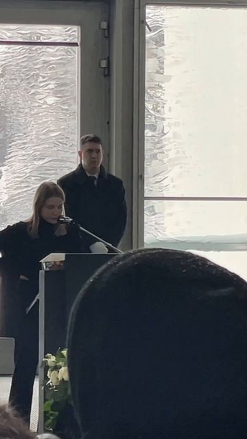 Мой папа никогда не хотел стареть … дочь на похоронах Александра Олейникова / Троекуровское