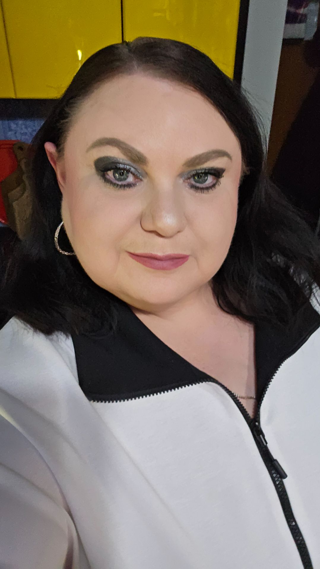 Макияж 💄 Рубрика Преображение ✨️ люди будьте добрее...