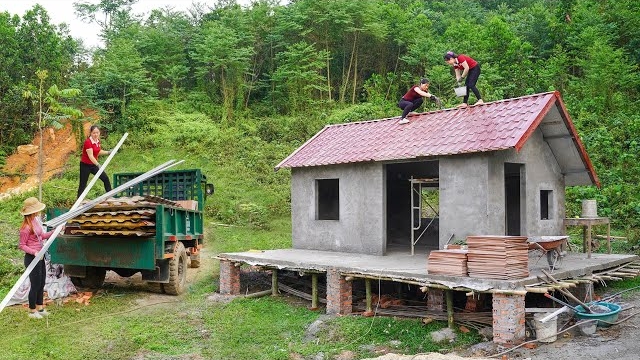 Оштукатурили с сестрой стены цементом и покрыли крышу гофрированным железом. Серия 4. Ли Фук Ви