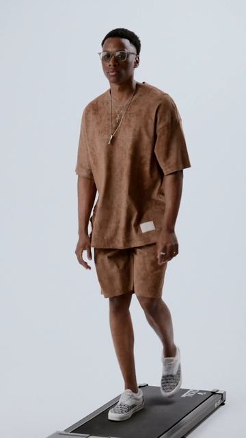 Съемка для бренда футболок от студии DariProduction