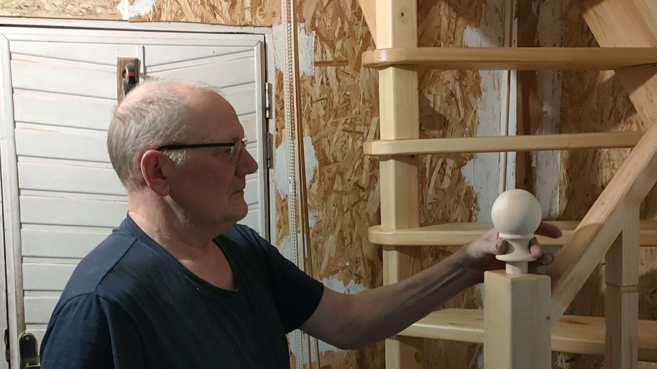 Про баню, местные заброшки, глобусы для лестницы и поклейку обоев. Жизнь в деревне. Январь 2026