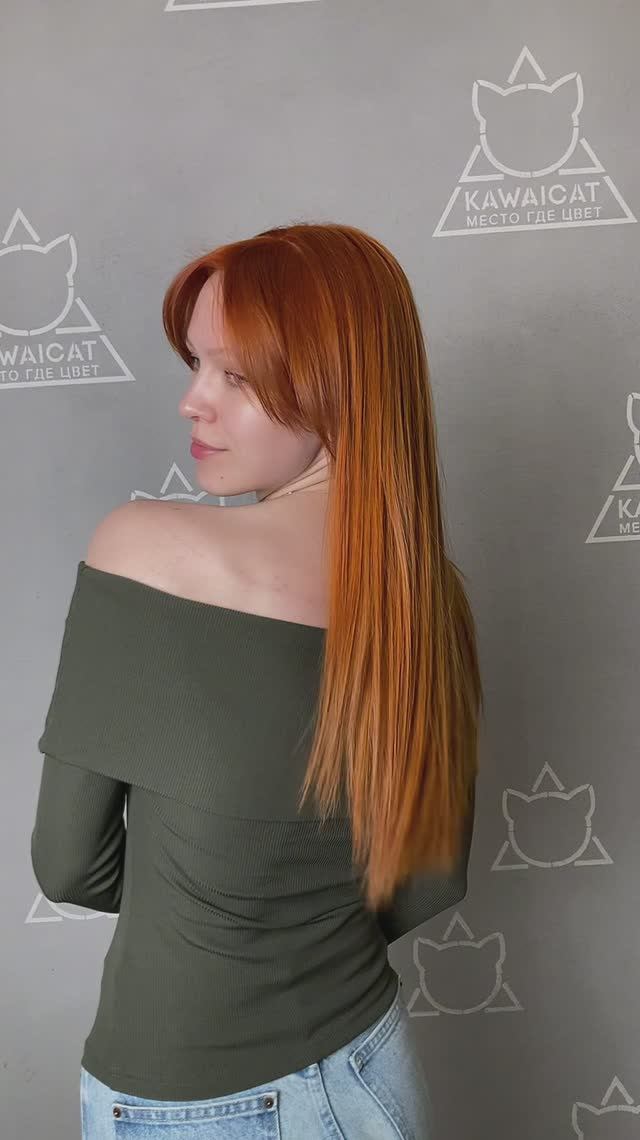 Иногда то, чего так не хватает для завершения яркого образа - это огненно-рыжий оттенок волос!