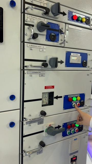 Нефтгеаз-2025 стенд CHINT