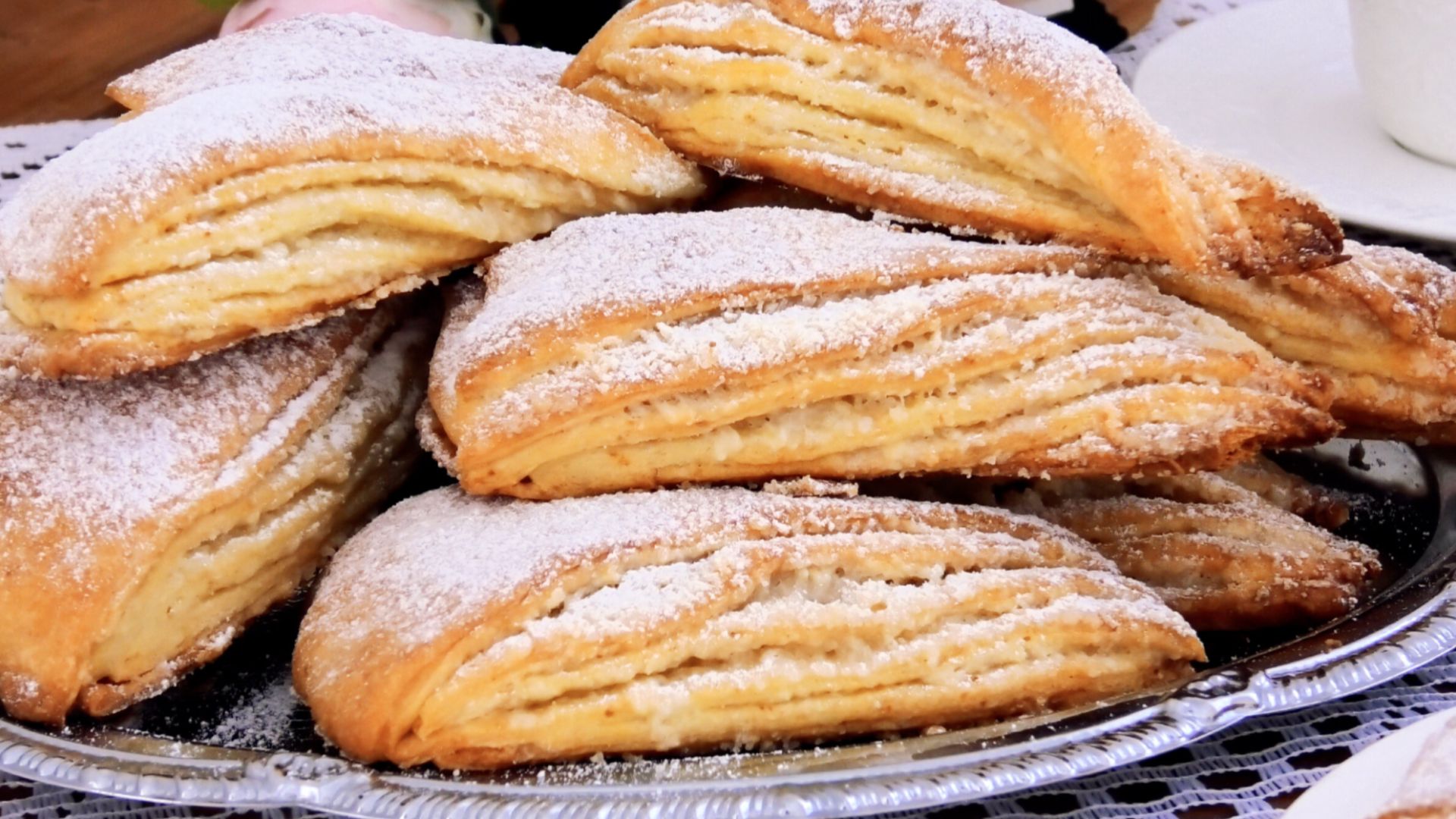 Необычные слойки на кефире