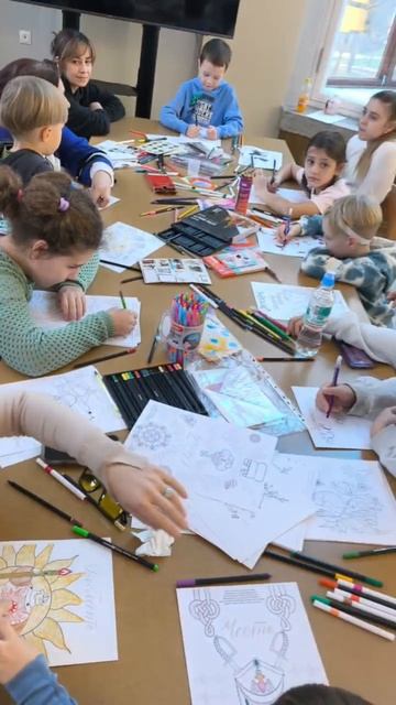 Дети пишут письма солдатам на фронт. #Москва #ВДНХ