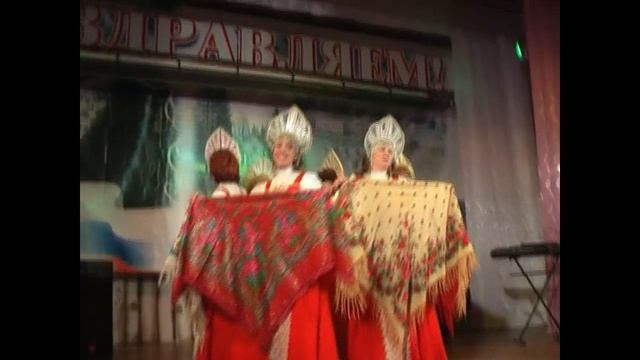 ИЖЕВСКИЕ  ШАЛИ. К. исп. Вок.  груп.   СЕВЕРЯНОЧКИ. постановка  _ М. Шатского  студия ГазМожор.