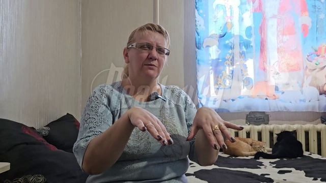 Жительница Мелитополя с ребенком-инвалидом живет в разваливающейся двухэтажке