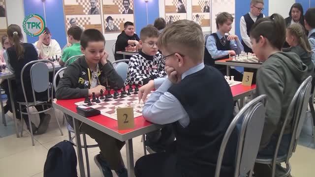 На детской железной дороге открыли шахматную школу