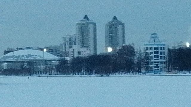 Екатеринбург. Переход по льду Плотинки.