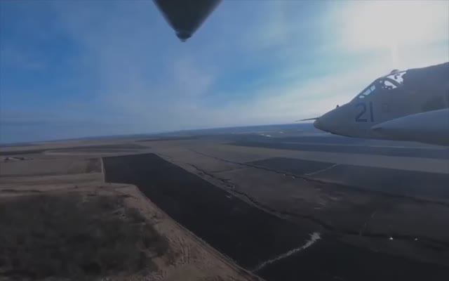 Уникальные кадры уничтожения самолёта ВСУ .