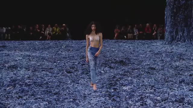 Показ коллекции Diesel весна-лето 2025