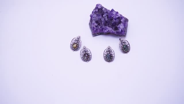 Серьги "Яблоки" цоизит гелиотис посеребрение 2702 Хорошие Вещи