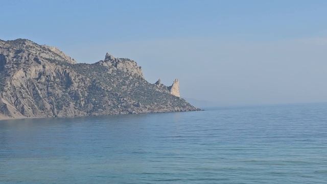 Вид на Караул-Оба (Крым) сзади со стороны пляжа в Весёлом и с горы "Папая-Кая" - 5