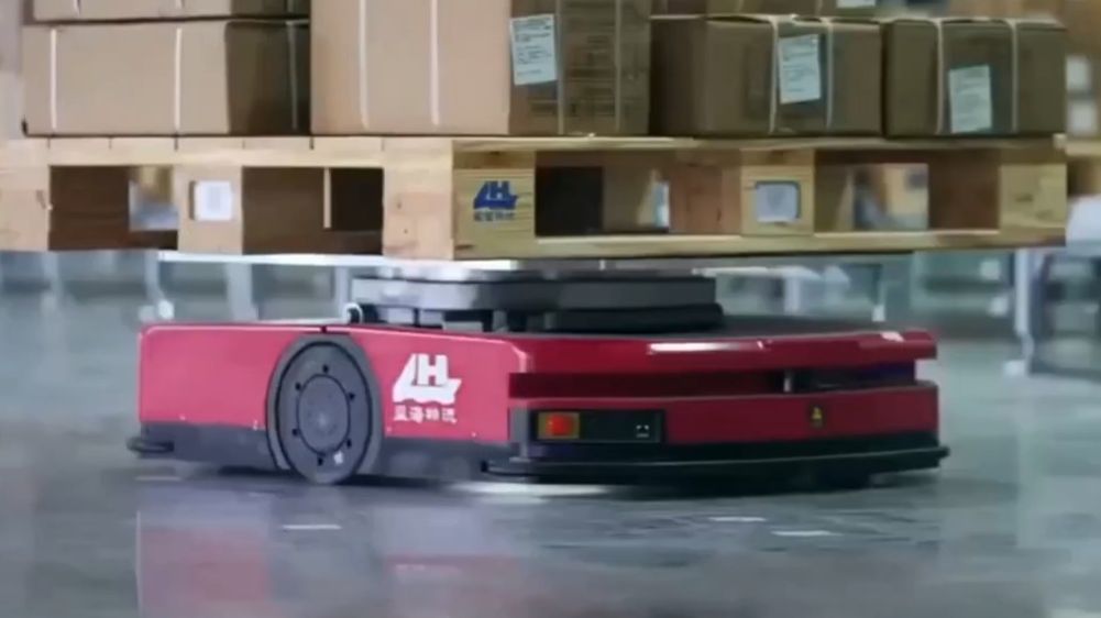 Внедрение вилочных роботов в издательском логистическом центре LH Logistic Group