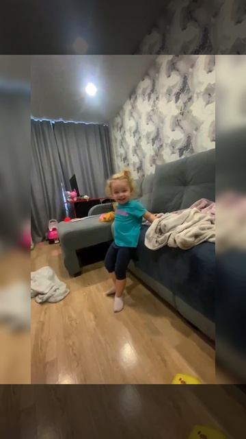 Лина, всех люблю