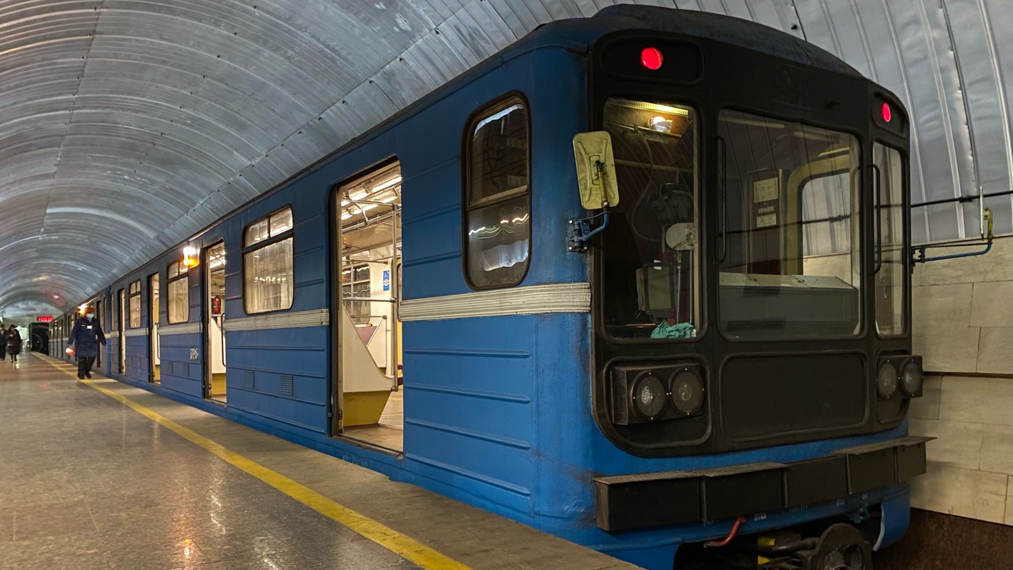 Київ, Kyjev, Київський метрополітен • Metro v Kyjevě. 2005 г.