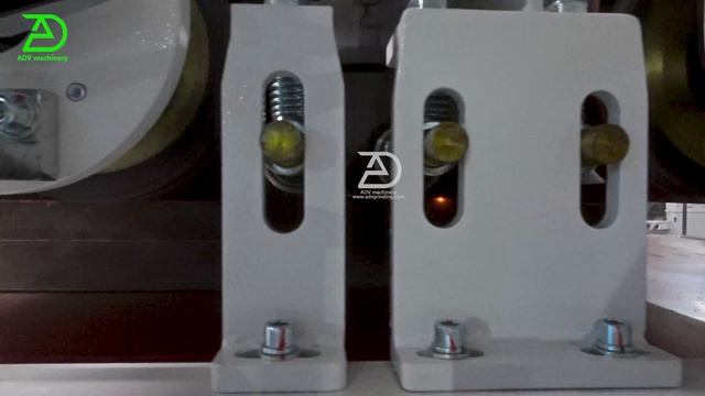 Промышленный станок для снятия заусенцев ADV508-RRW1100 / Станок для снятия заусенцев с металла