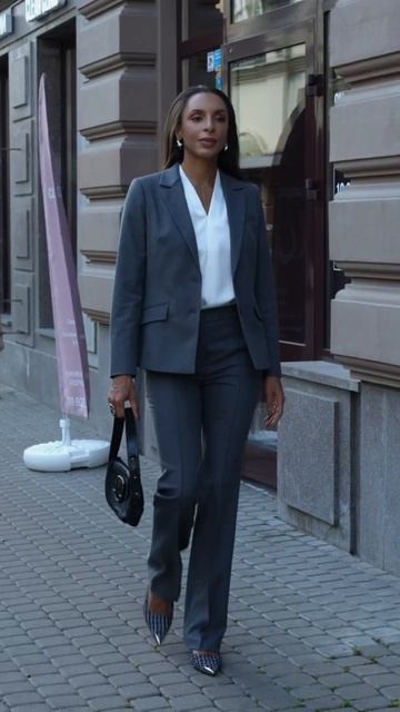 Современная женская одежда Бизнес Стиль Отправляем по всей России Заказ 89212869336