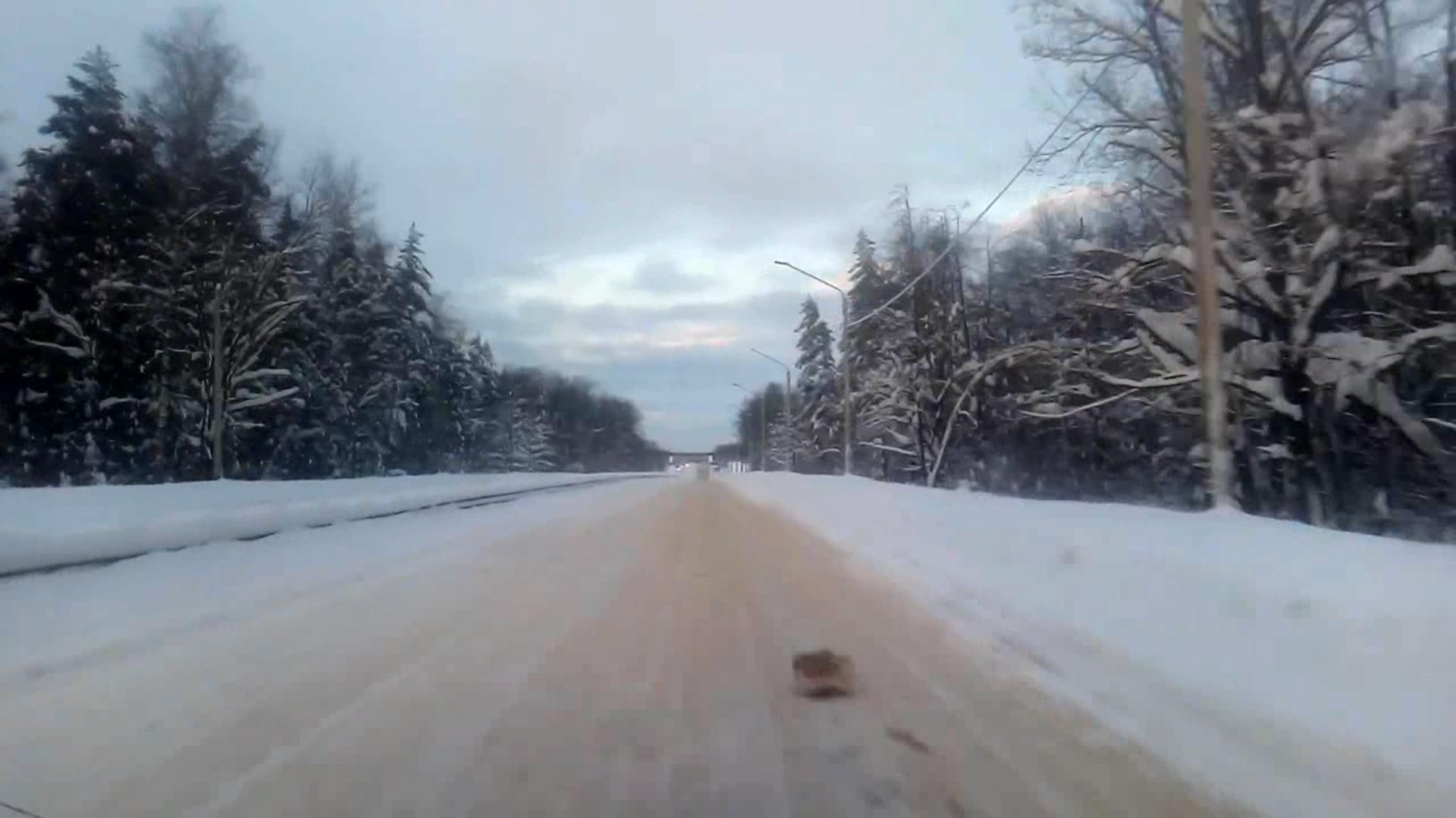Трасса М-7 после снежных циклонов около города Вязники утром 30.01.2026