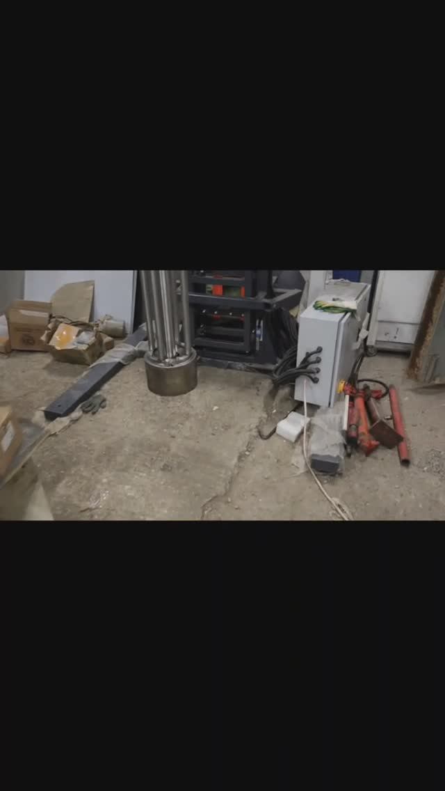 Бисерная мельница корзинная подъёмная 200 литров