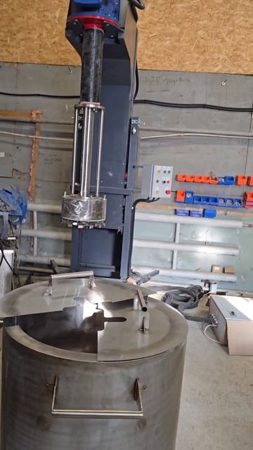 Дежа 200 литров на колёсах подкатная нержавеющая сталь AISI304