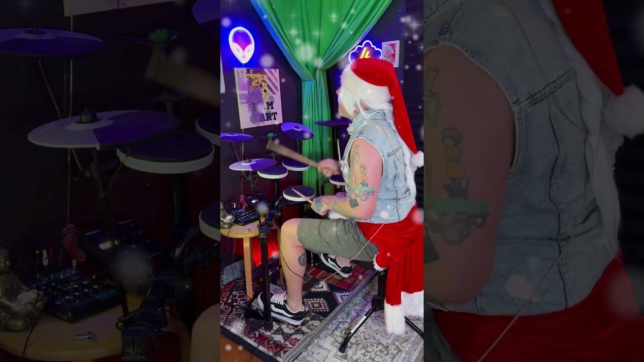 ALL I WANT FOR CHRISTMAS, GIVE IT AWAY NOW, RHCP, MARIAH CAREY кринжовый барабанный кавер