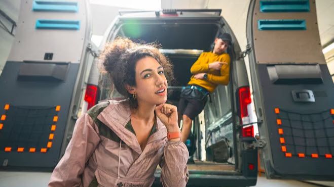 НОВЫЕ высокотехнологичные задние двери для Автодома / 8L&M