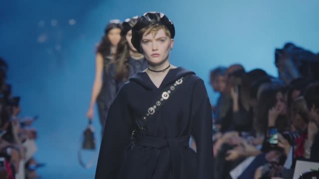 Показ коллекции Dior осень-зима 2017-2018