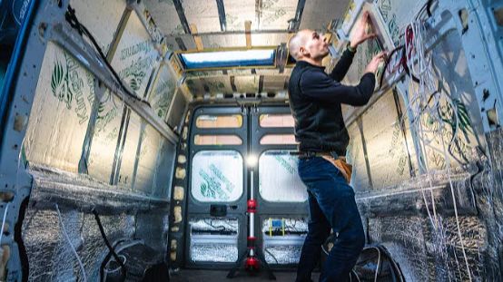 ЛУЧШИЙ ИЗОЛИРОВАННЫЙ АВТОДОМ ДЛЯ ХОЛОДНОГО ПОХОДНОГО ОТДЫХА / 6L&M