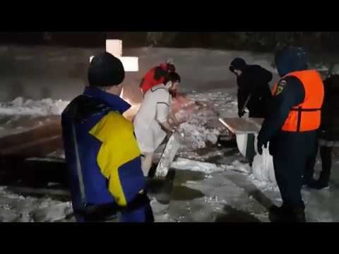 Из архива: Крещенский сочельник/Купание в проруби