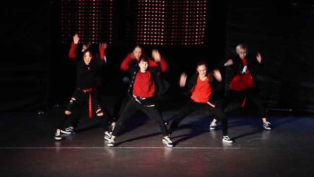 MOONLIGHT — Wanna One — Burn It Up | Dance Cover