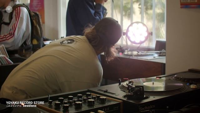 DVDE - Yoyaku instore session