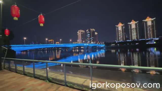 Фучжоу #3 Fuzhou 01.2026 Ночной Фучжоу. Улица Taijiang 台江. Набережная. ТЦ магазин русских продуктов