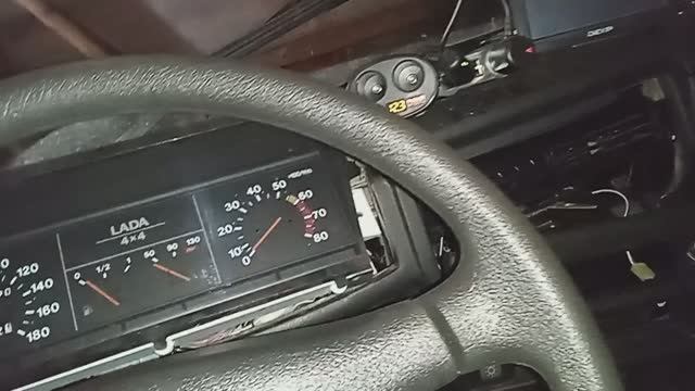 Глюк приборки и вентилятора печки Нива масса в кучу, АВТОВАЗ КТО ТАК ДЕЛАЕТ??