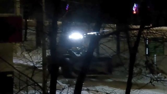 Снегоуборочная техника устраняет последствие суточного январского снегопада 2026 г.