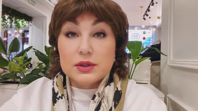 Пью кофе в Шоколаднице. Питер,  пока 👋